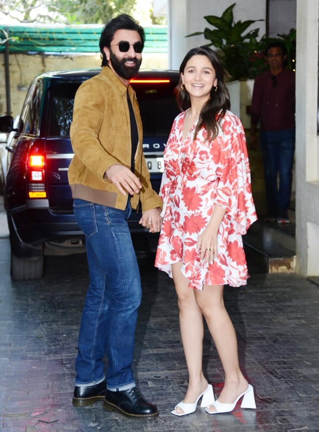 Ranbir Kapoor-Alia Bhatt's First Christmas Celebrations With Baby Raha ...