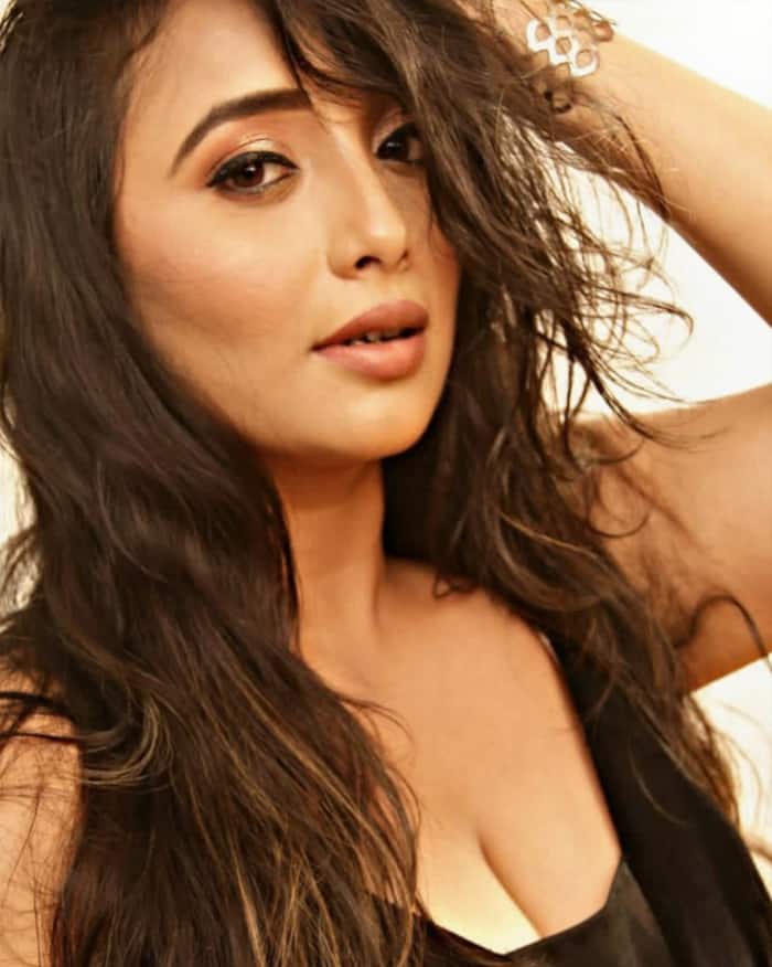 Bhojpuri Bombshell Rani Chatterjee Sets Internet on Fire With Her Hot ...
