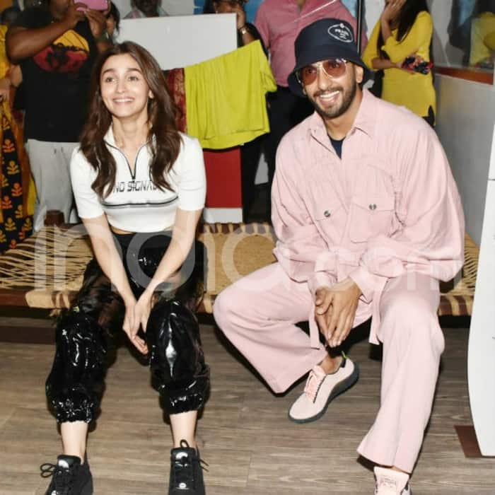 Ranveer Singh-Alia Bhatt Promote Gully Boy in Style