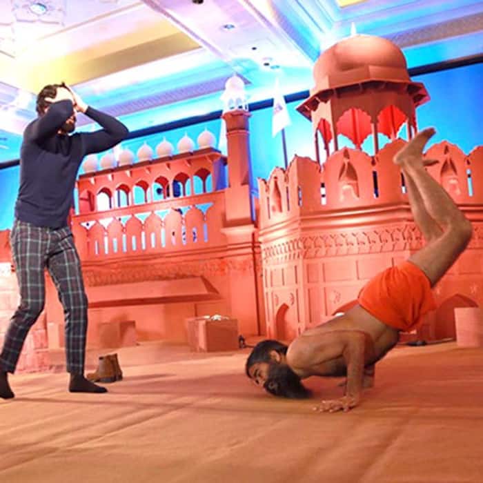 Not only with Ranveer Singh, here are incidents when Baba Ramdev showed ...