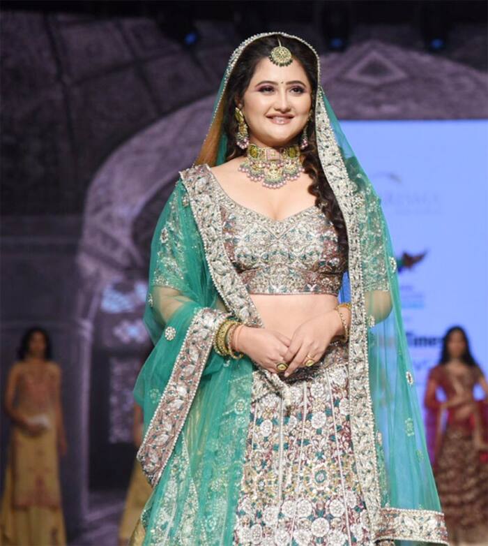 Rashami Desai Walks The Ramp Looking Like The Most Stunning Bride in a ...