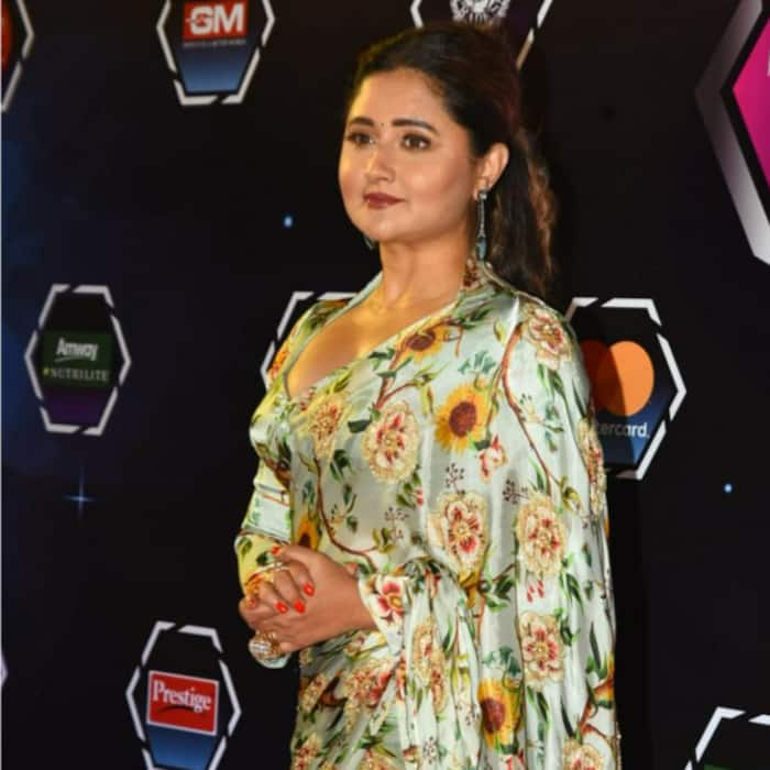 Dadasaheb Phalke Awards: Rashami Desai Brings Flower-Like Glamour to ...