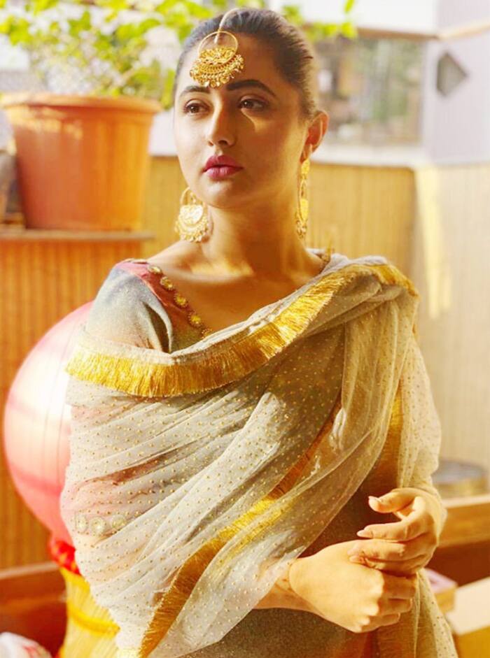 Eid 2020: Rashami Desai’s Swoon-worthy Pics in Orange With Chand Balis ...