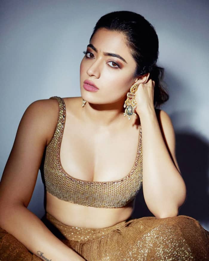 Rashmika Mandanna Sets hearts Ablaze as She Dazzles in Golden Shimmery Lehenga- HOT PICS