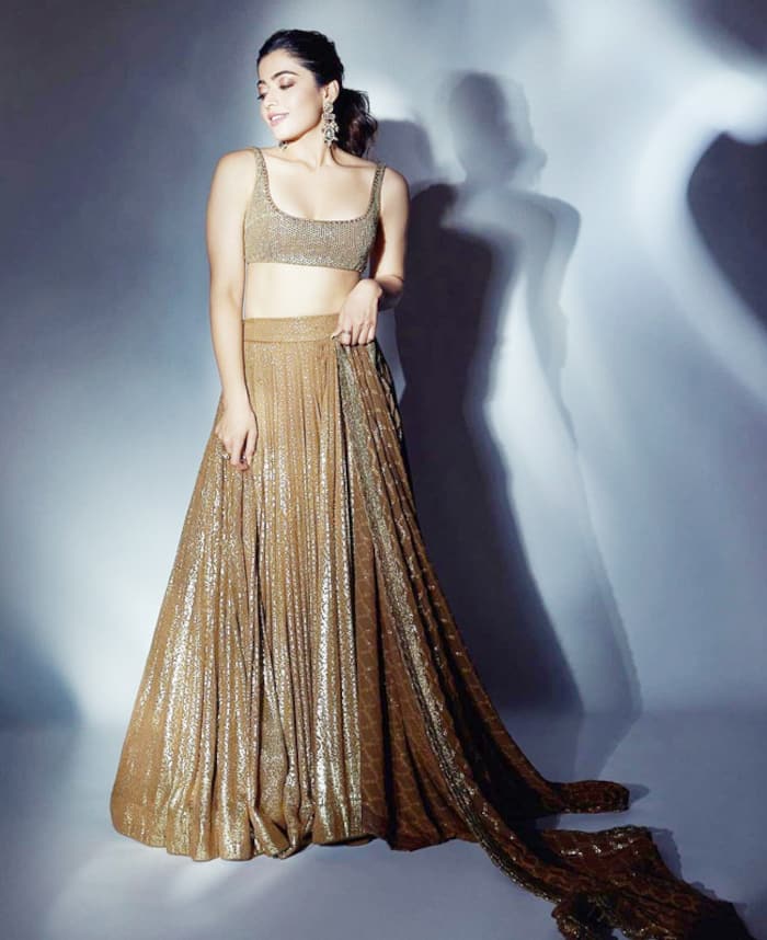 Rashmika Mandanna Sets hearts Ablaze as She Dazzles in Golden Shimmery Lehenga- HOT PICS
