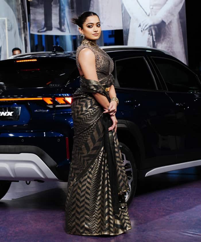 Rashmika Mandanna Sizzles in Hot Backless Blouse And Matching Saree in Stunning Look l PHOTOS