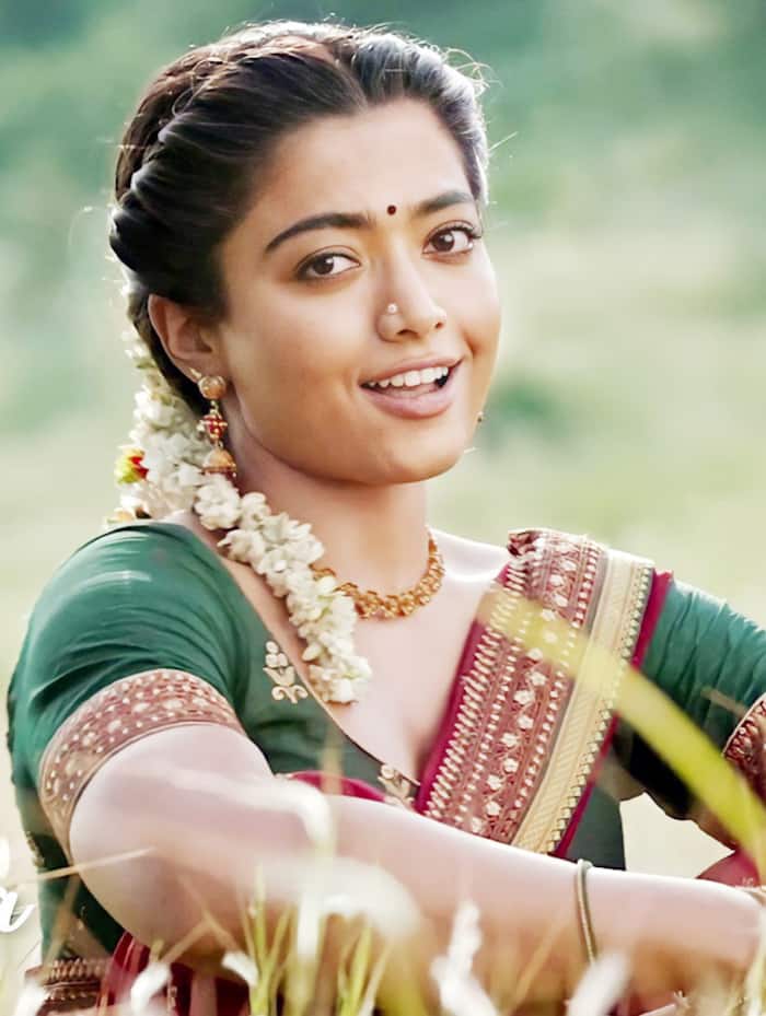 Rashmika Mandanna Gets Temperature Soaring High in Traditional South ...