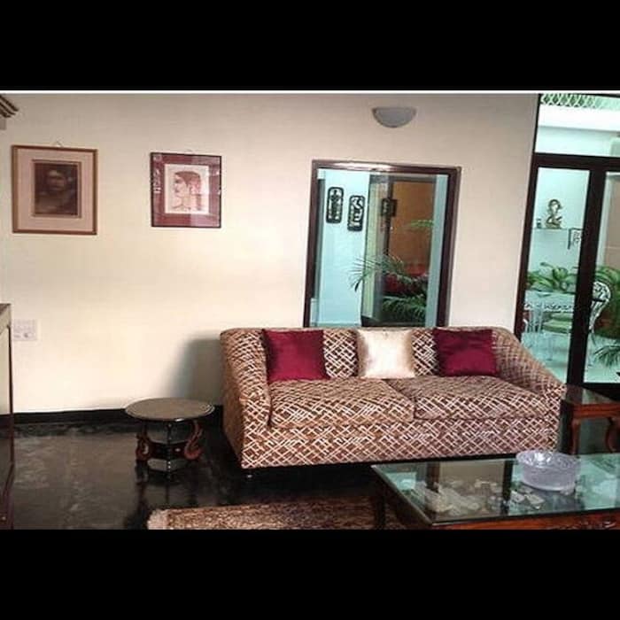 Inside Pics Of Ratan Tata's Luxurious House