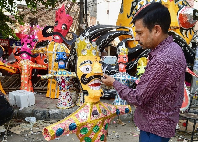 Dussehra 2019: India Prepares Different Types of Funny Ravan Effigies ...