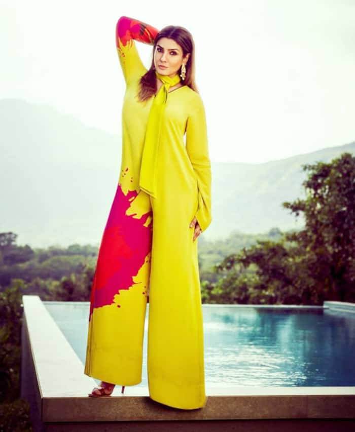 Raveena Tandon Looks Like a Piece of Art