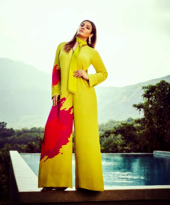 Raveena Tandon Looks Like a Piece of Art