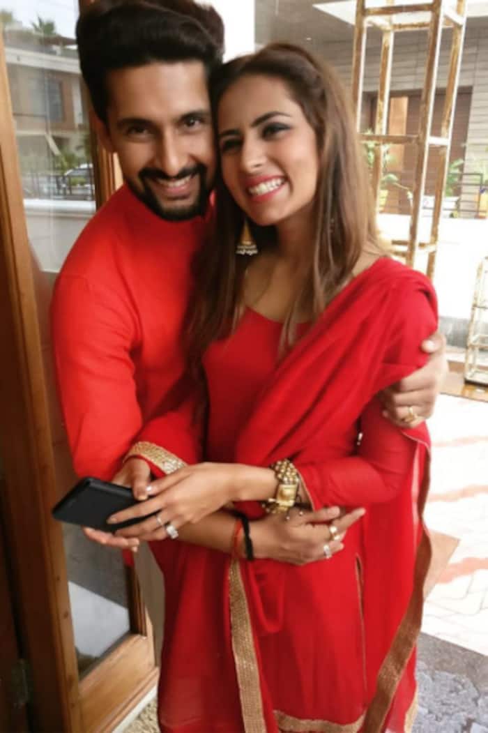 Ravi Dubey and Sargun Mehta rekindle their romance at brother’s wedding, see pics