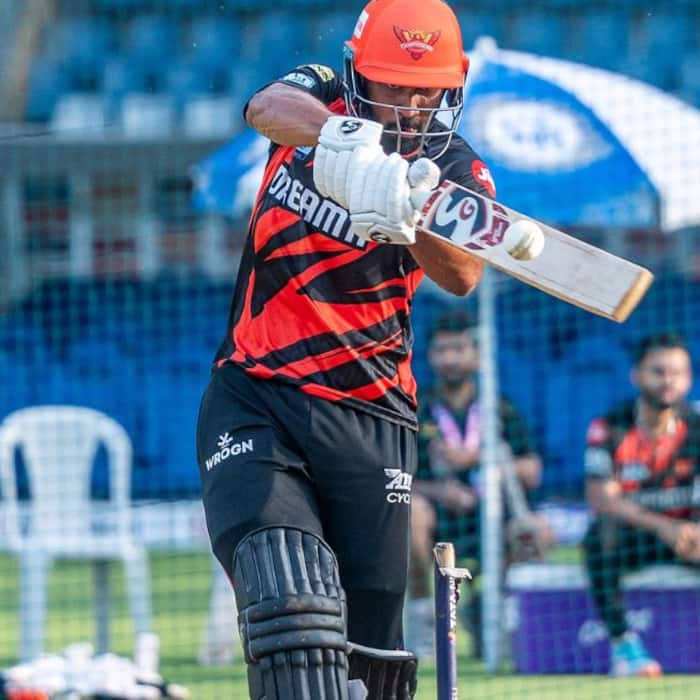 4, 4, 4, 4, 4, 4... 227, 16 fours, 2 sixes, good news for Kavya Maran's ...