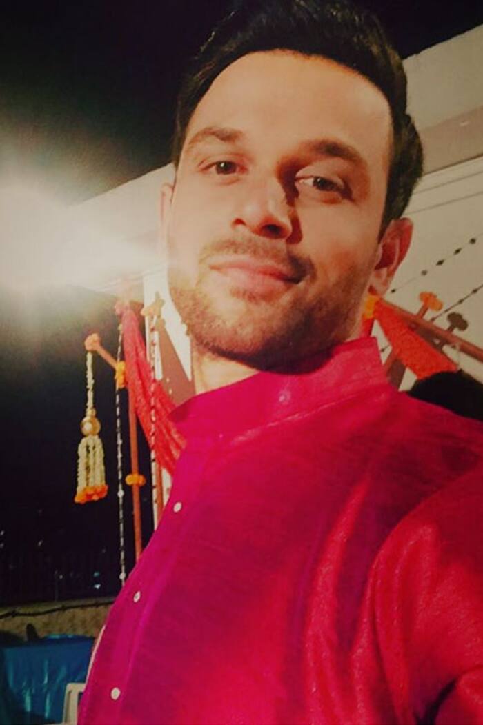 Satrangi Saural actors Mugdha Chaphekar and Ravish Desai tie knot with ...