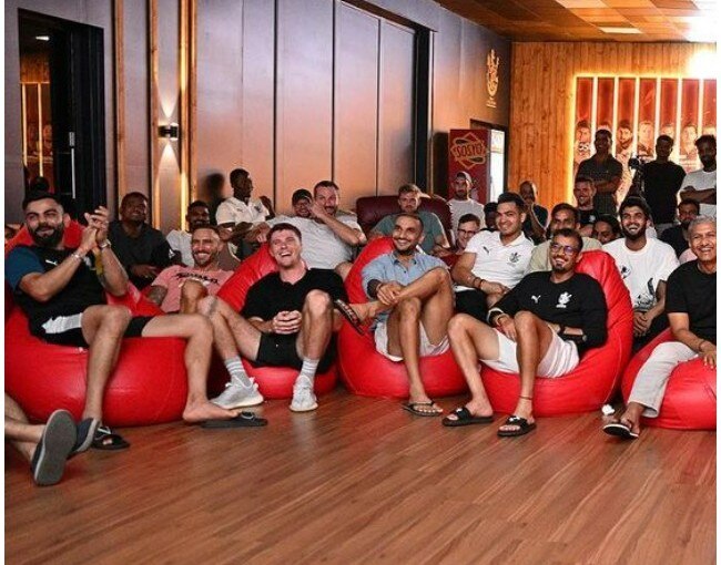 RCB Supporting Mumbai Indians