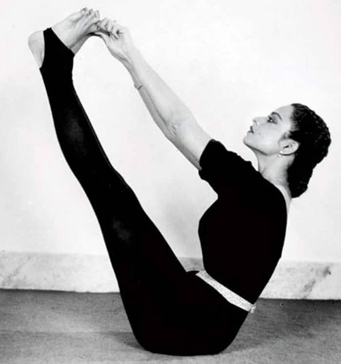 International Yoga Day 2020: 10 Bollywood Divas Who Love Doing Yoga