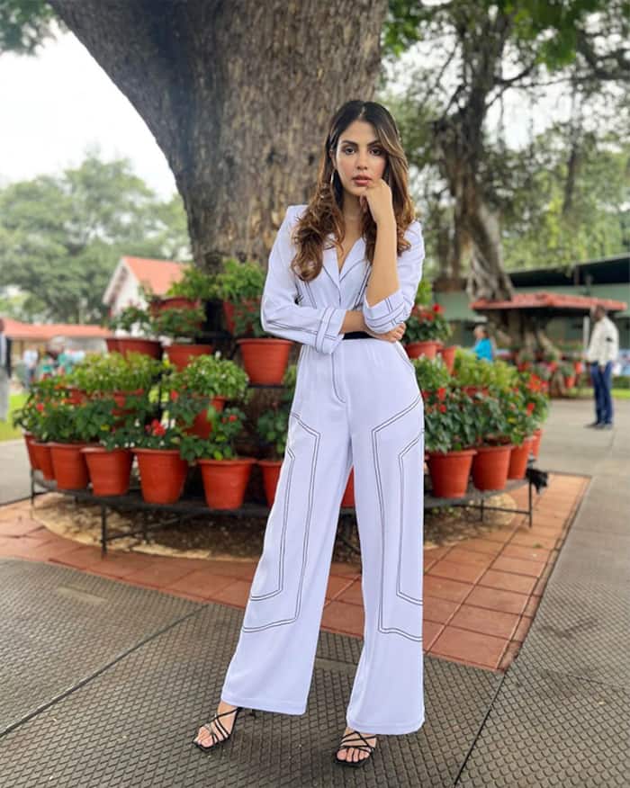 Rhea Chakraborty Dazzling Avatar