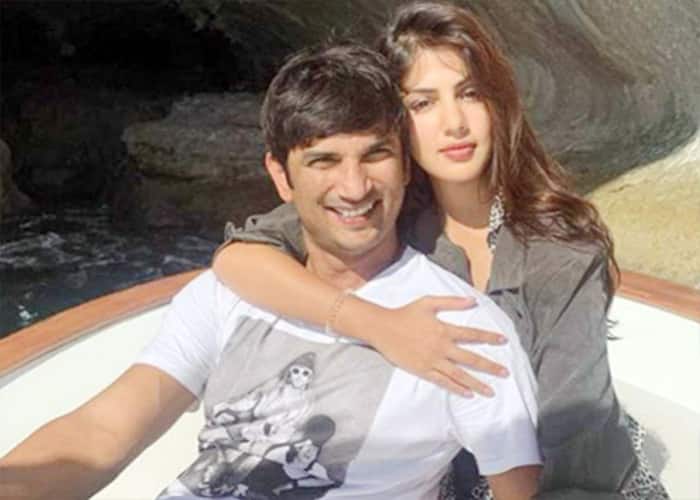 Rhea Chakraborty And Sushant Singh Rajput’s Happy Pictures That Can ...