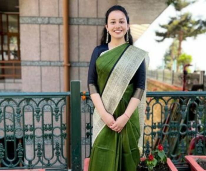 Meet Ria Dabi: IAS 2021 And Tina Dabi's Sister Who Cracked UPSC In ...