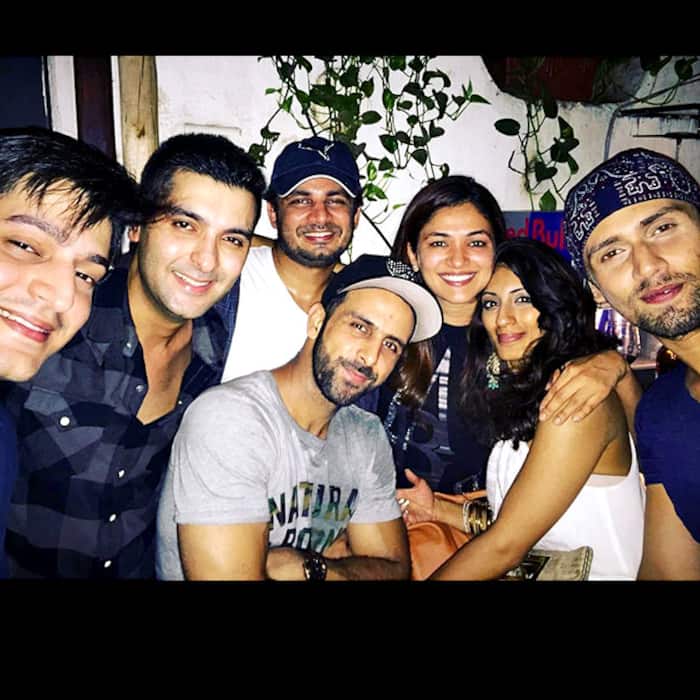 Ridhima Pandit and Eshaan Roshan with friends