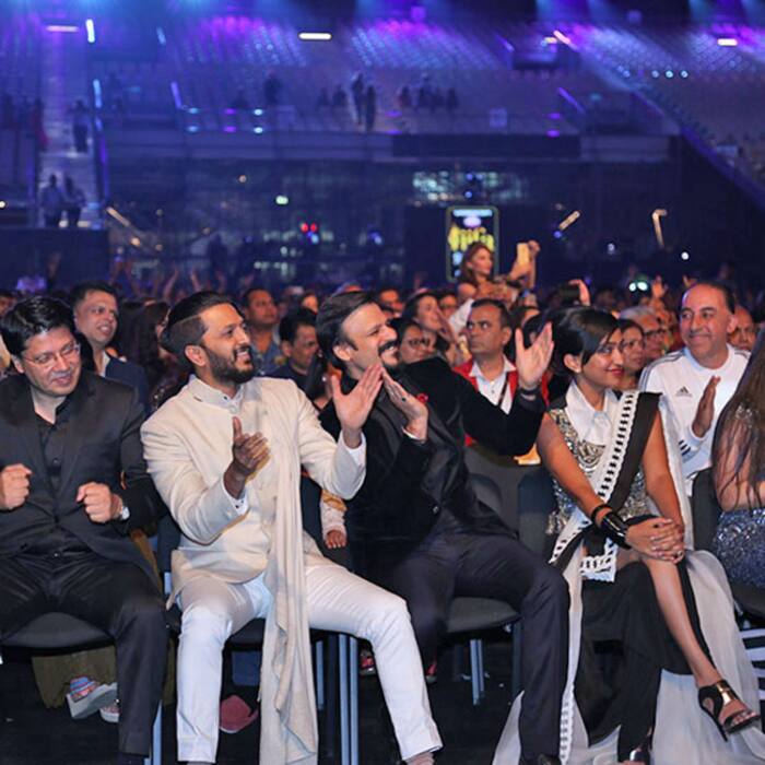 IIFA ROCKS 2016: Bollywood celebs set the stage on fire by their ...