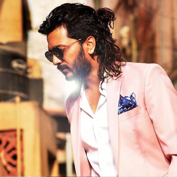 Check out Bollywood actors who rocked a man bun