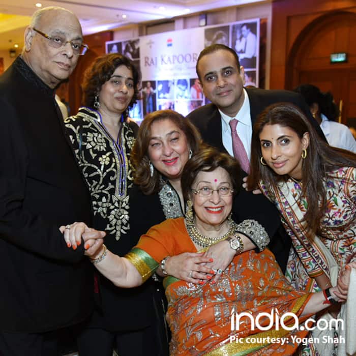 PHOTOS: Raj Kapoor’s daughter Ritu Nanda launches a book on actor’s 93rd birth anniversary