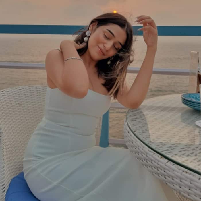 Meet Mahvash, the beautiful girl spotted with Yuzvendra Chahal during ...