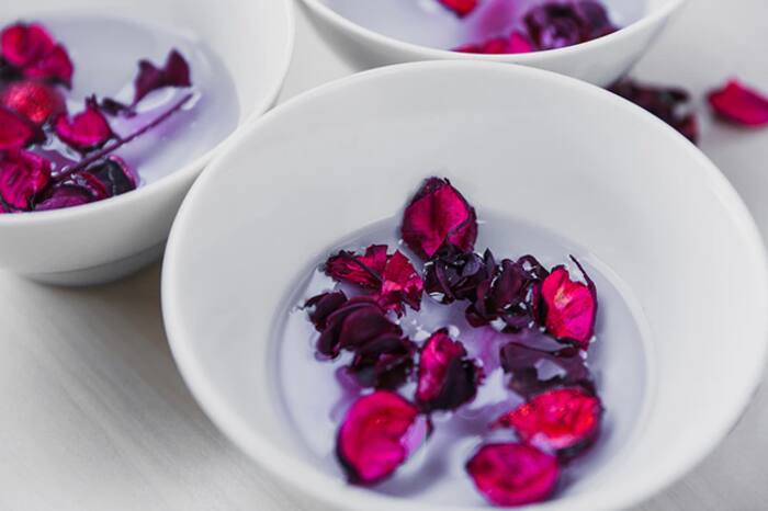 Rose Water Benefits: 5 Reasons Why You Must Use Rose Water Daily For ...