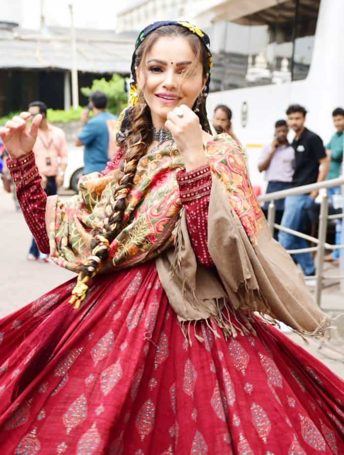 Rubina Dilaik Slays Pahadi Look in Anarkali Set With Heavy Embroidered ...