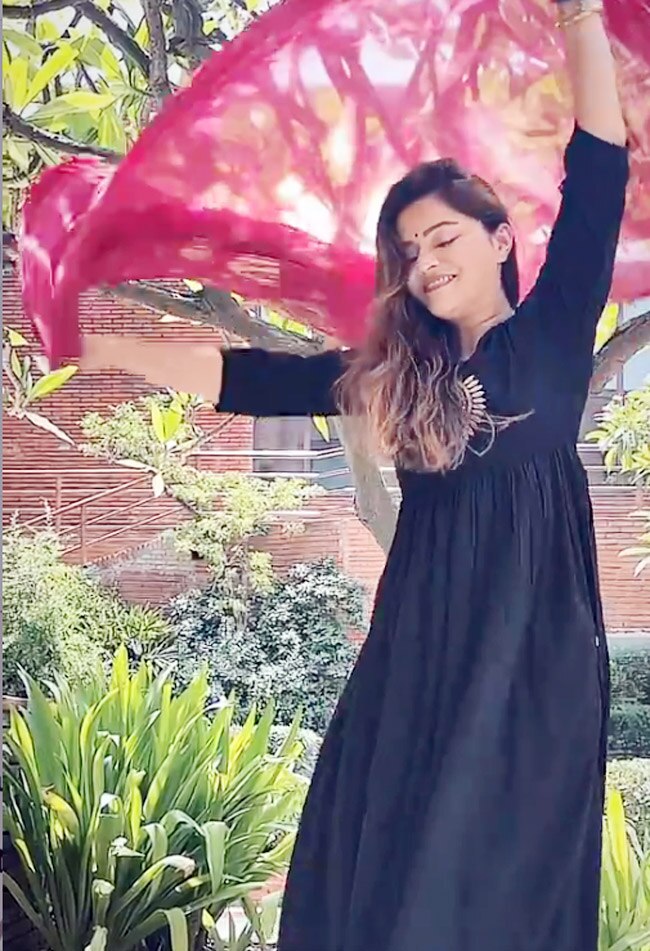 Rubina Dilaik enjoys the greenery in the outdoors and swayed