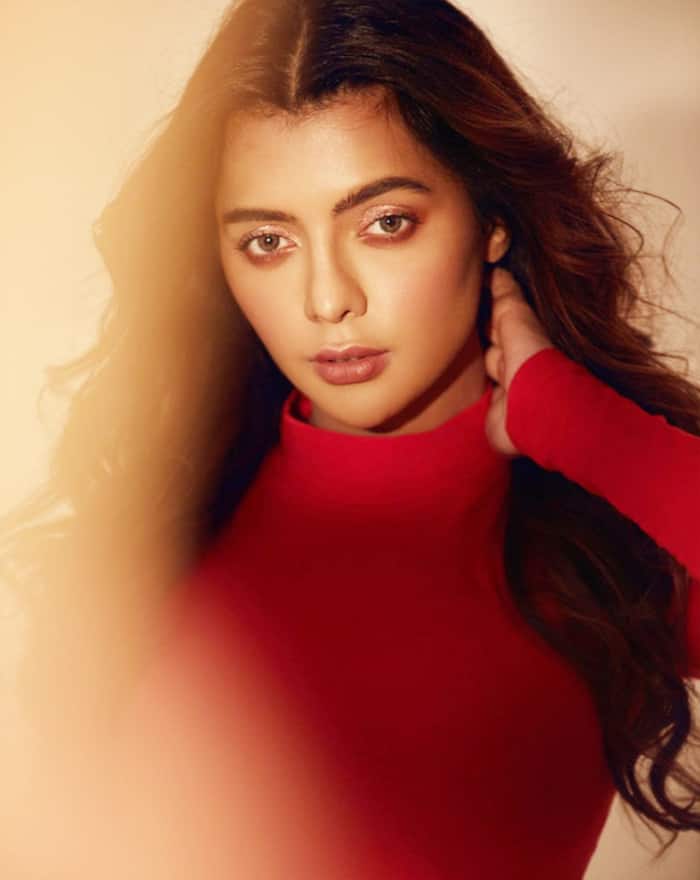 Ruhii Singh Sets The Temperature Soaring With Her Latest Pictures