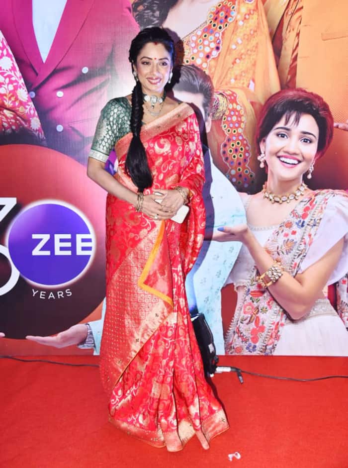 Anupamaa Star Rupali Ganguly Dazzles in Red Saree And Green Blouse - See Viral Photos