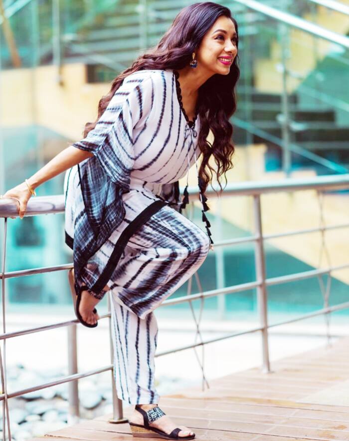 Anupamaa Fame Rupali Ganguly Looks Gracefully Sassy In Simple Ethnic ...