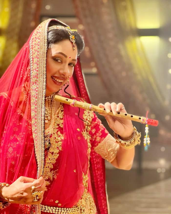 Anupamaa Aka Rupali Ganguly Brings Janamashtami Vibes as She ...