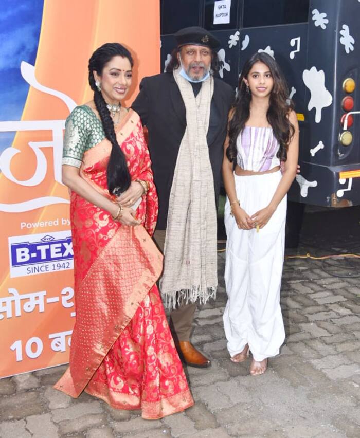 Anupamaa Star Rupali Ganguly Dazzles in Red Saree And Green Blouse ...