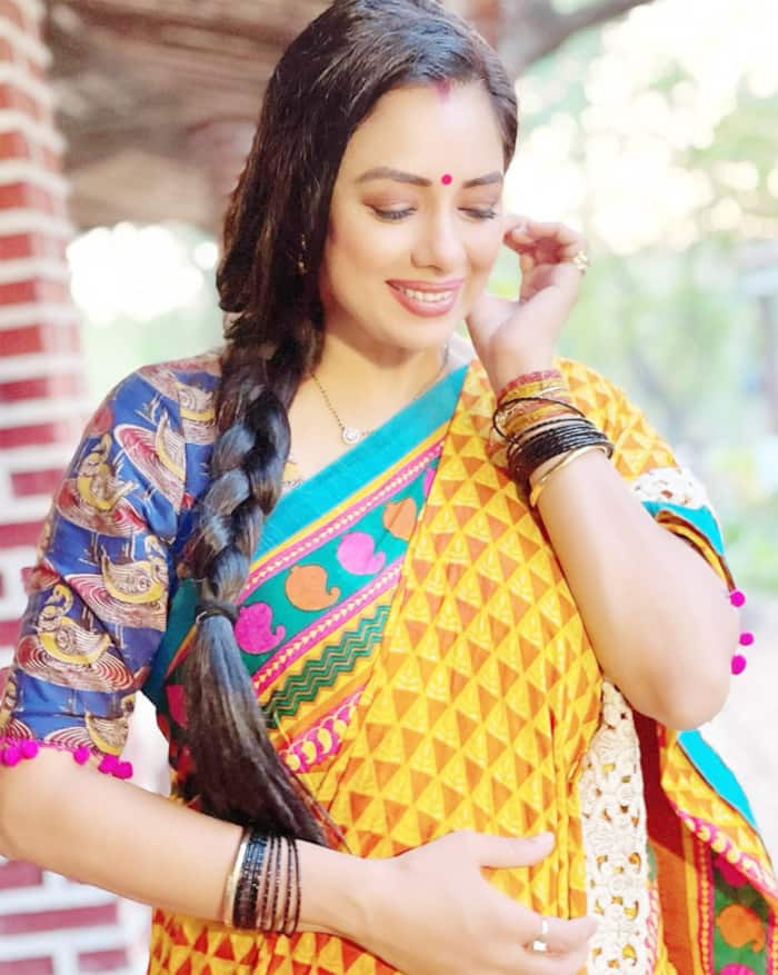 Rupali Ganguly Aka Anupamaa Looks Like The Brightest Ray of Sunshine in ...