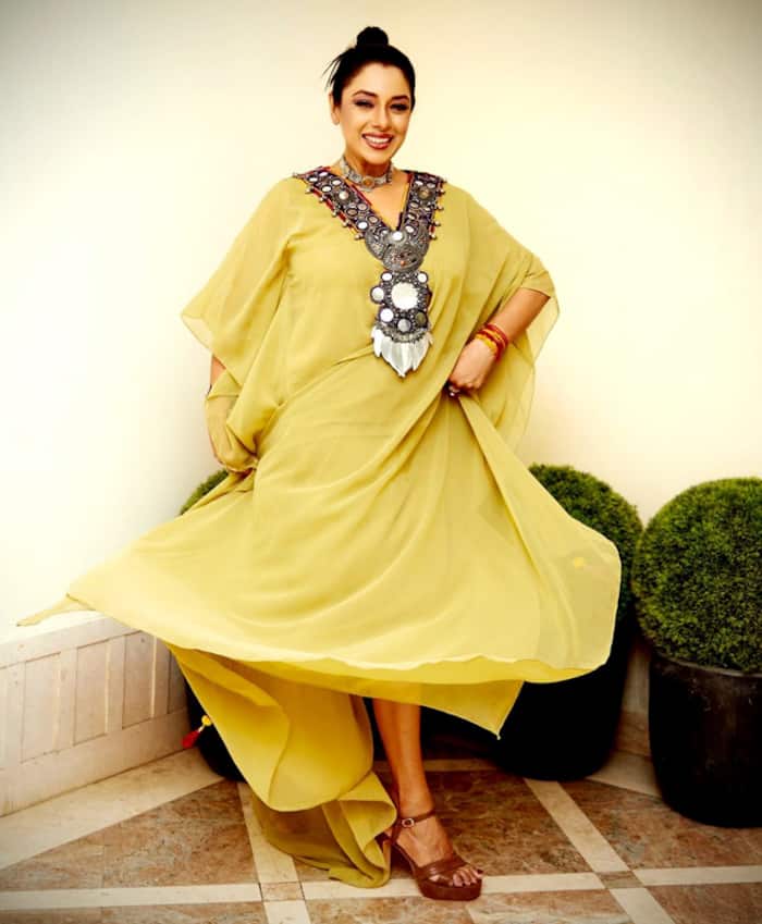Rupali Ganguly Dazzles in Yellow Dress in Dazzling Photoshoot, See Pics