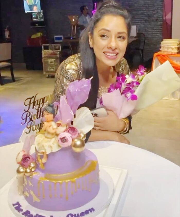 Rupali Ganguly's birthday bash pictures: Anupamaa and Sarabhai vs ...