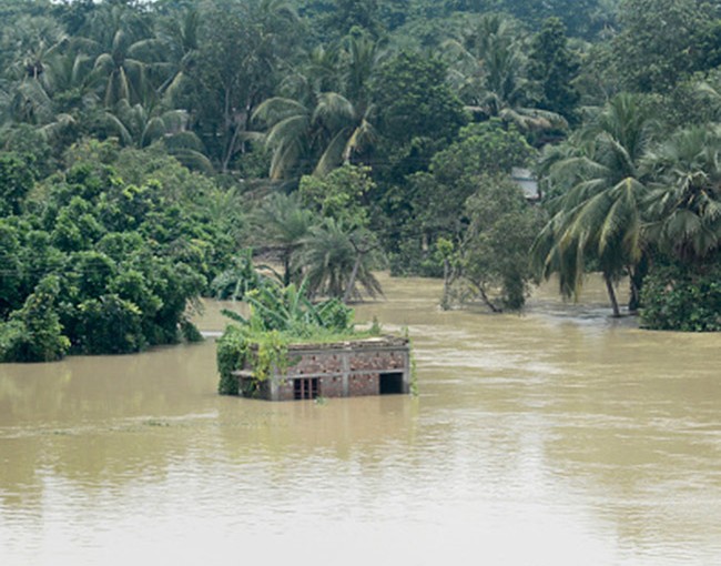 Rural area of West Bengal flooded with water
