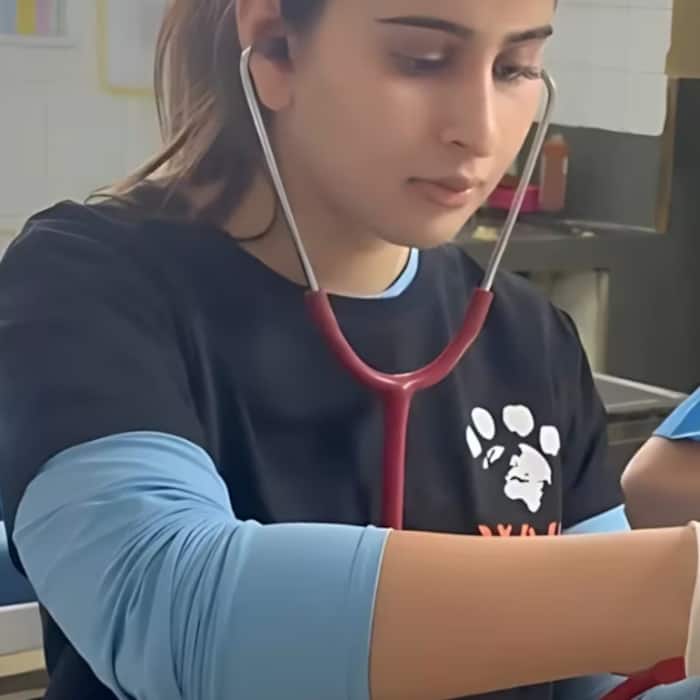 Arjun Tendulkar's fiancee Saaniya Chandhok joins Sachin Tendulkar and ...