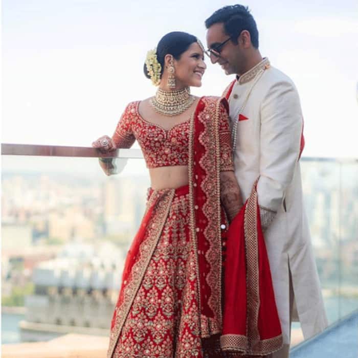 Sabya Keeps it red and shiny!