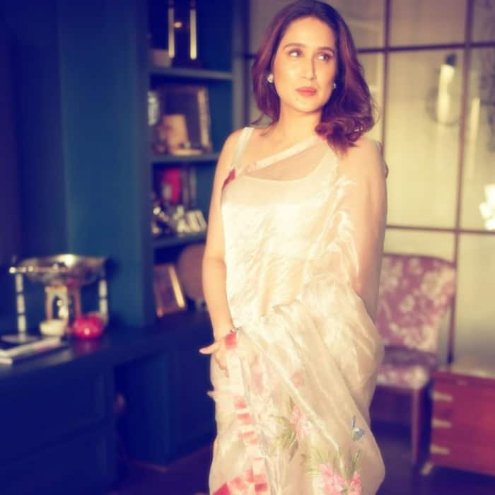Sagarika Ghatge Khan is The Epitome of Royalty in Floral Hand Painted ...