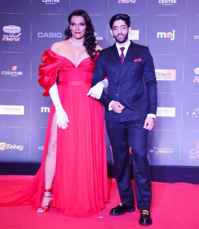 Lock Upp Fame Saisha Shinde In Dramatic Red Gown With A Thigh-High Slit ...