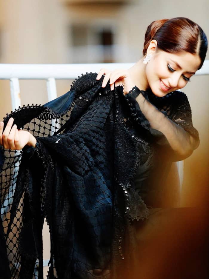 Pakistani Actor And Singer, Sajal Ahad Mir's Breathtaking Pictures Are ...