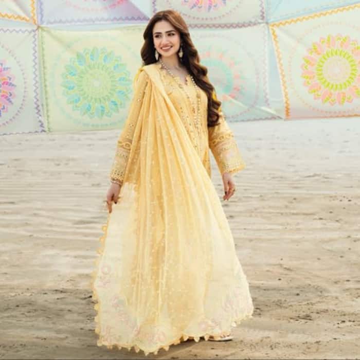 Shoaib Malik was CHEATING with Sana Javed for 3 years while being married to Sania Mirza, she ...