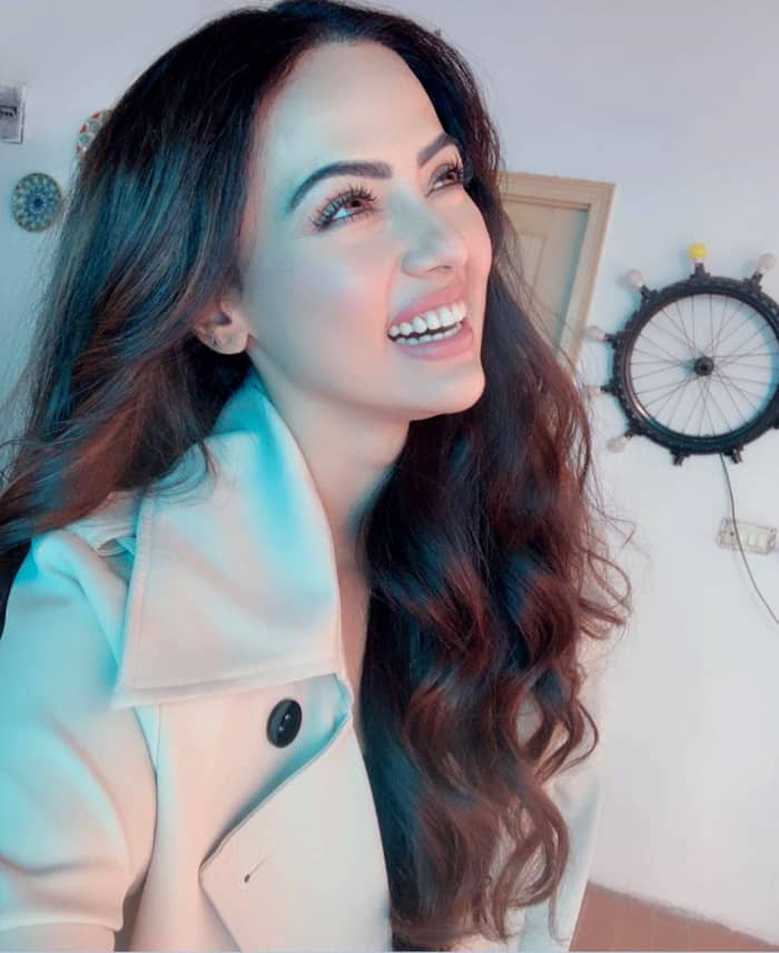 Sana Khan Flaunts Her Million dollar Smile