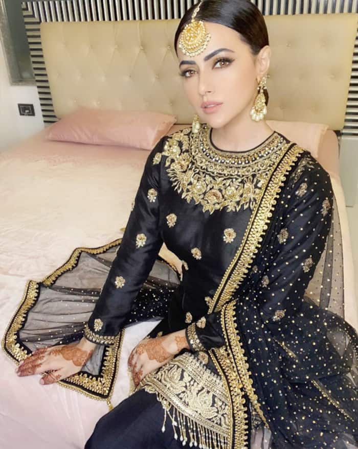 Sana Khan Flaunts Her Eid Look