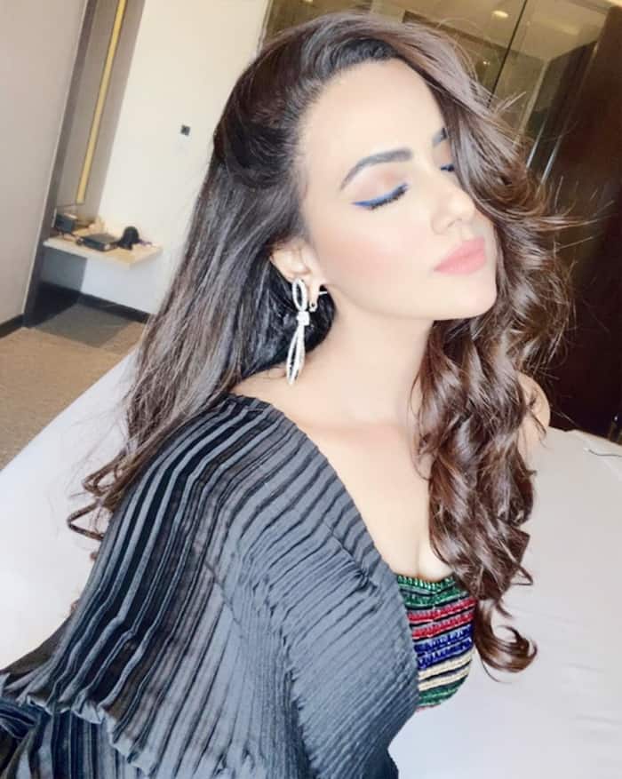 Sana Khan Flaunts Her Million dollar Smile