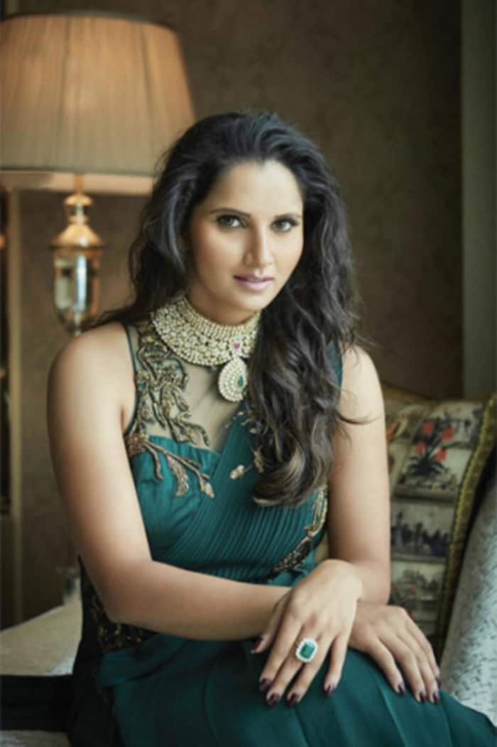 Sania Mirza on cover of Outlook Splurge magazine